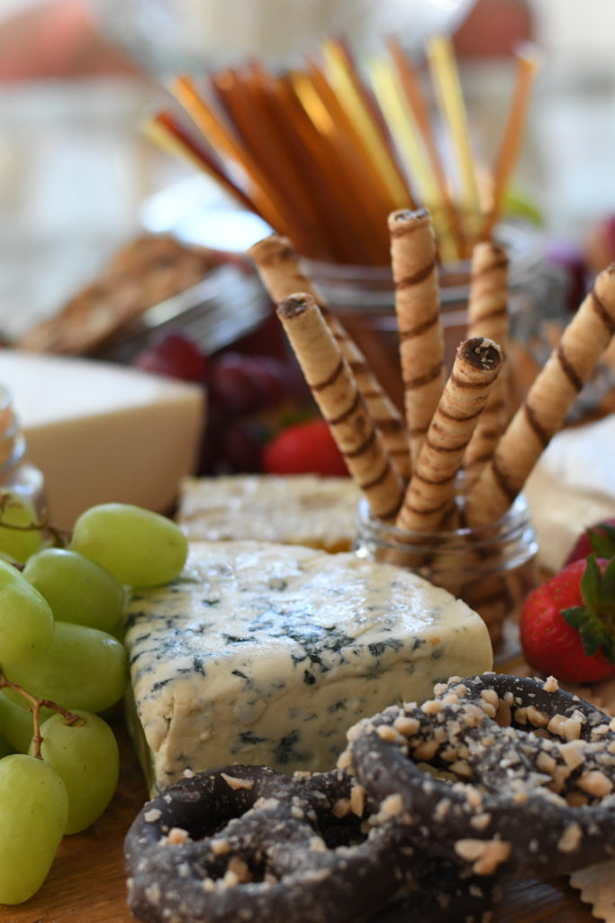 Design and assemble an amazing cheese display! - Milk Punch Media